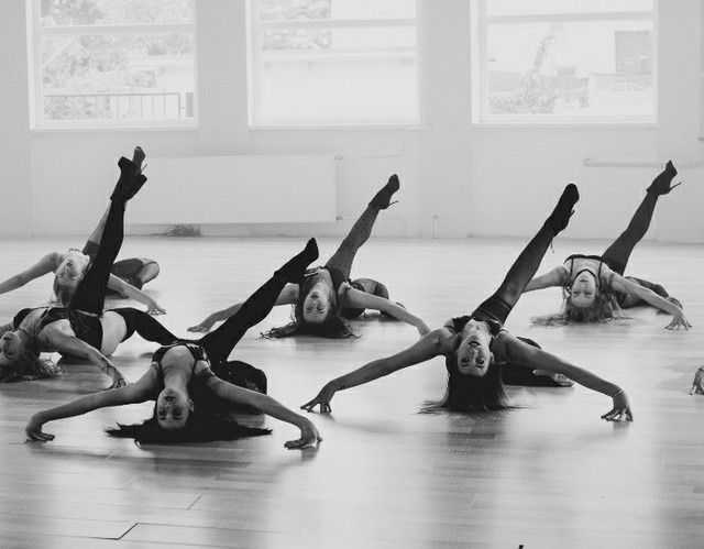 6 runway music playlists to transport you to Fashion Week