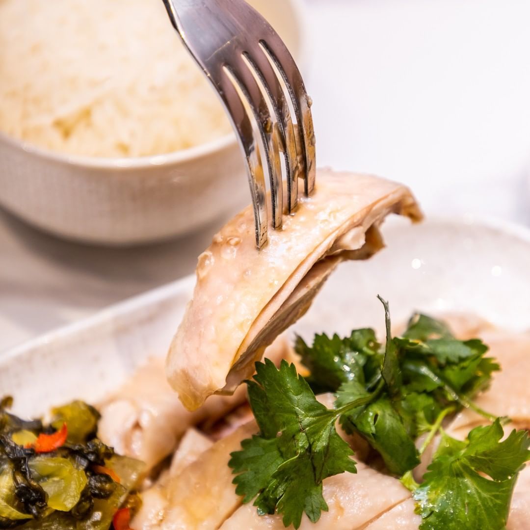 Where to find the best, mouthwatering chicken rice in Singapore