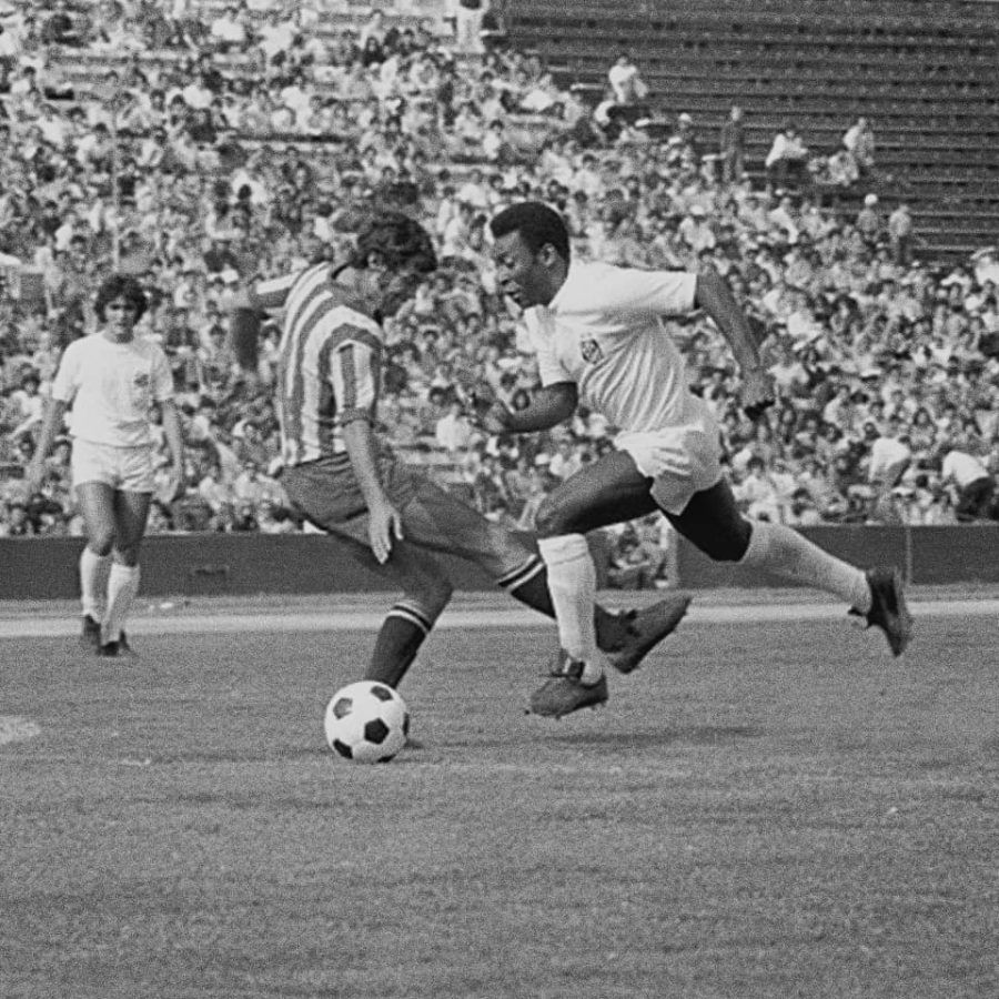 Pelé: Career and achievements by the legendary Brazilian football player