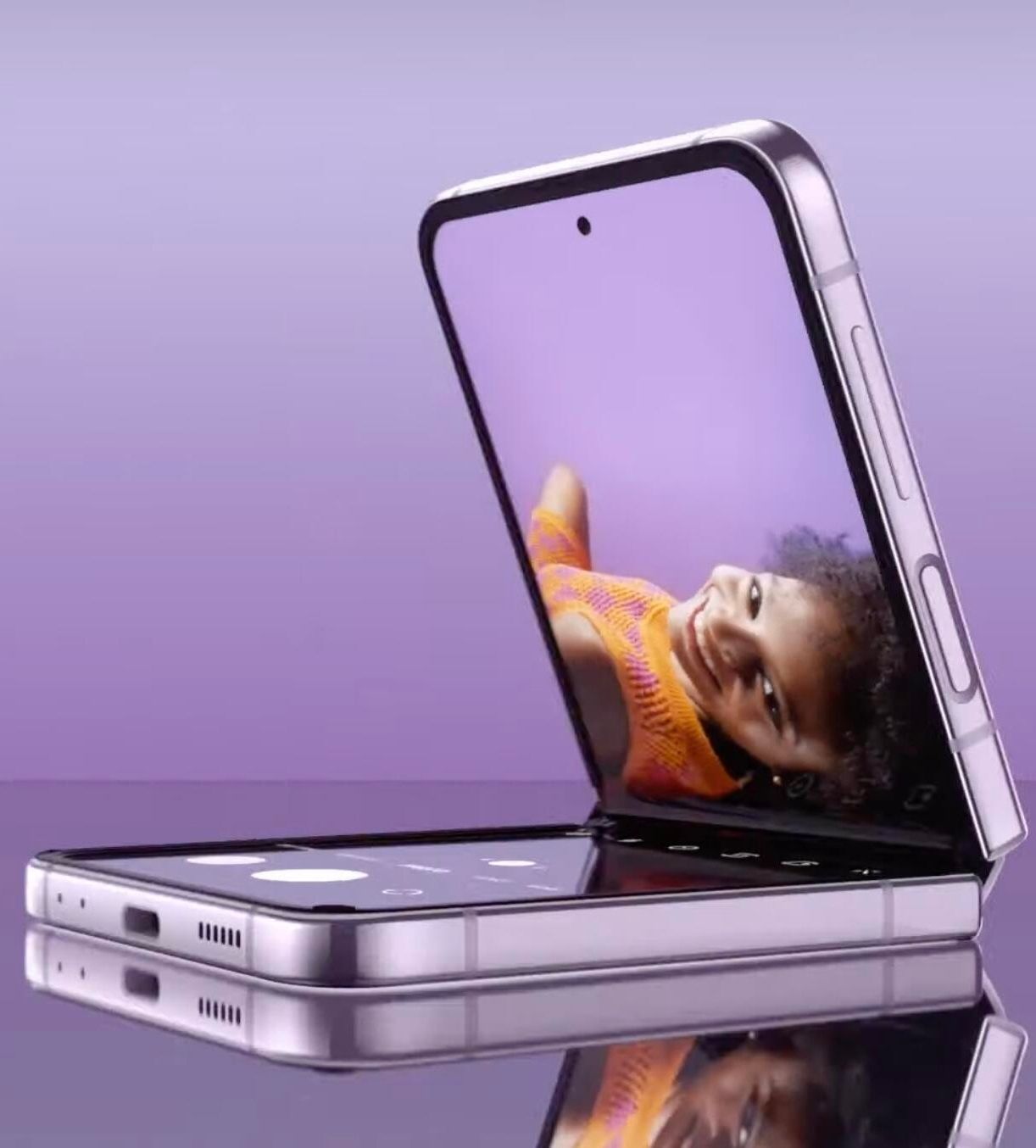 Samsung Z Flip 4 | Lifestyle Asia Bangkok