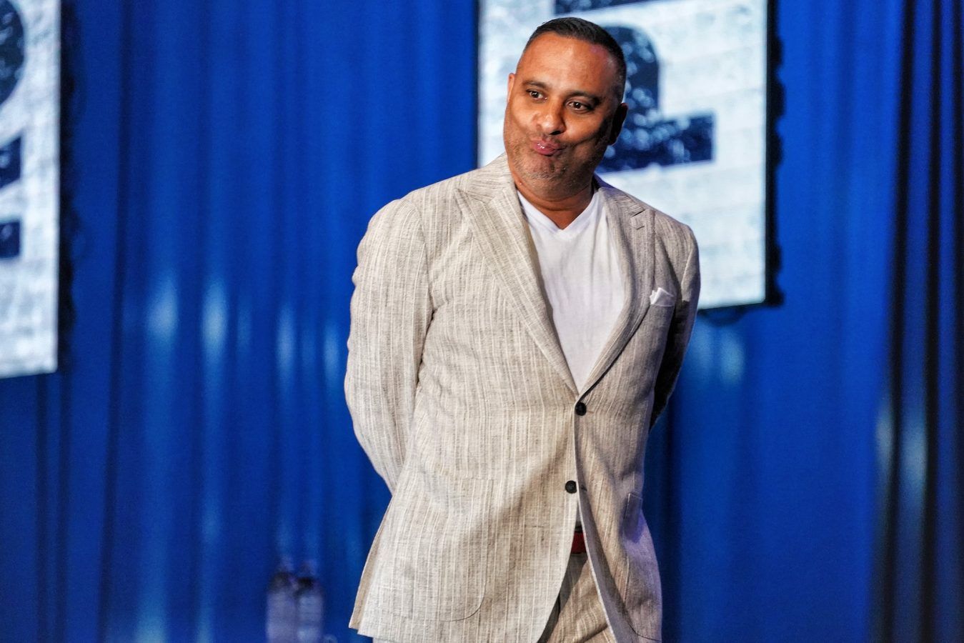 An itinerary for Russell Peters in Bangkok, based on his stand-up