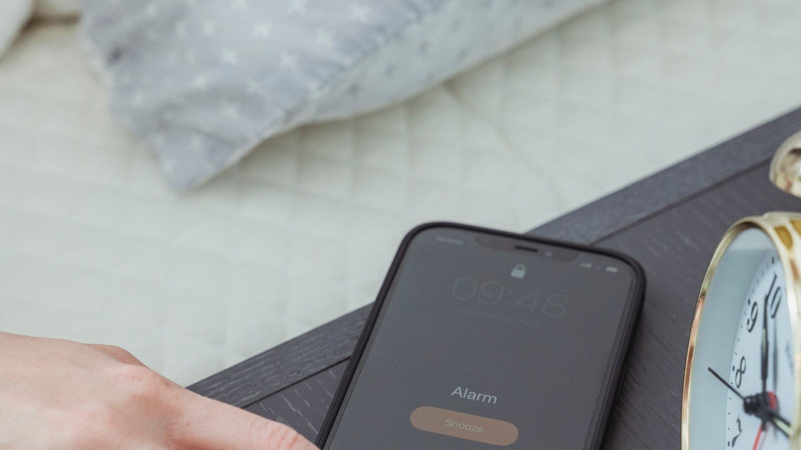 10 bad morning habits making you less productive in the day