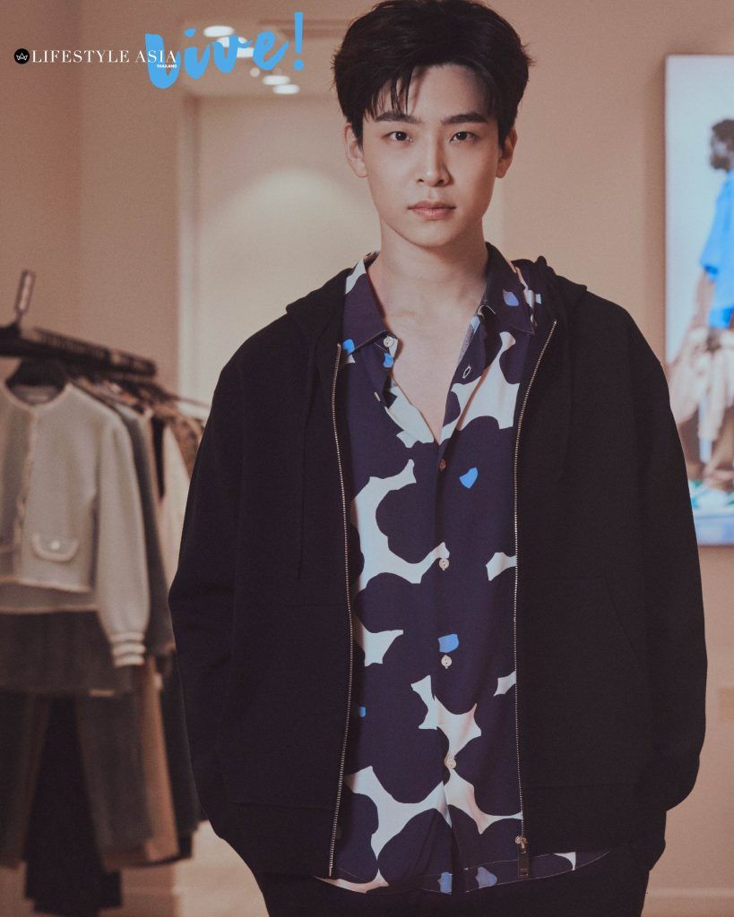 Discover the simplicity of French fashion with SANDRO's SS23 collection