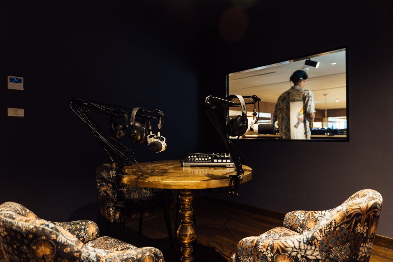 3 reasons why you need to check out PUBLIC HOUSE