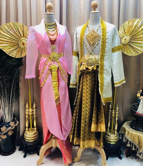 Where to rent Thai costumes in Bangkok for your Songkran photoshoot