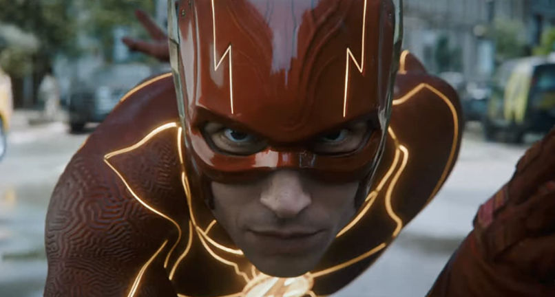 The new Flash trailer shows off two Batmen, two Barrys, and Supergirl