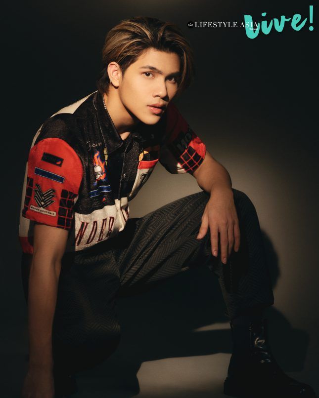 Come meet the members of DVI: 4NOLOGUE's newest T-Pop boy band