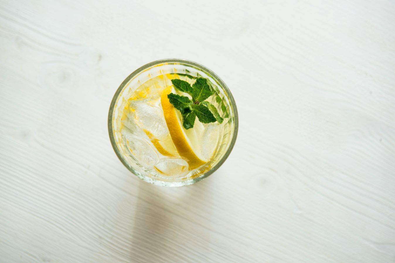 Mint water and its benefits you should know about this superdrink