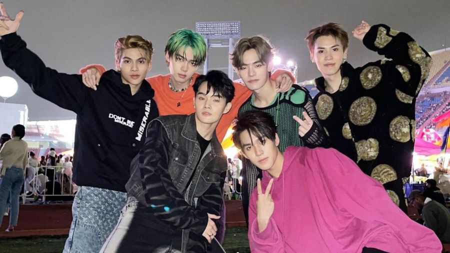 Come meet the members of DVI: 4NOLOGUE's newest T-Pop boy band