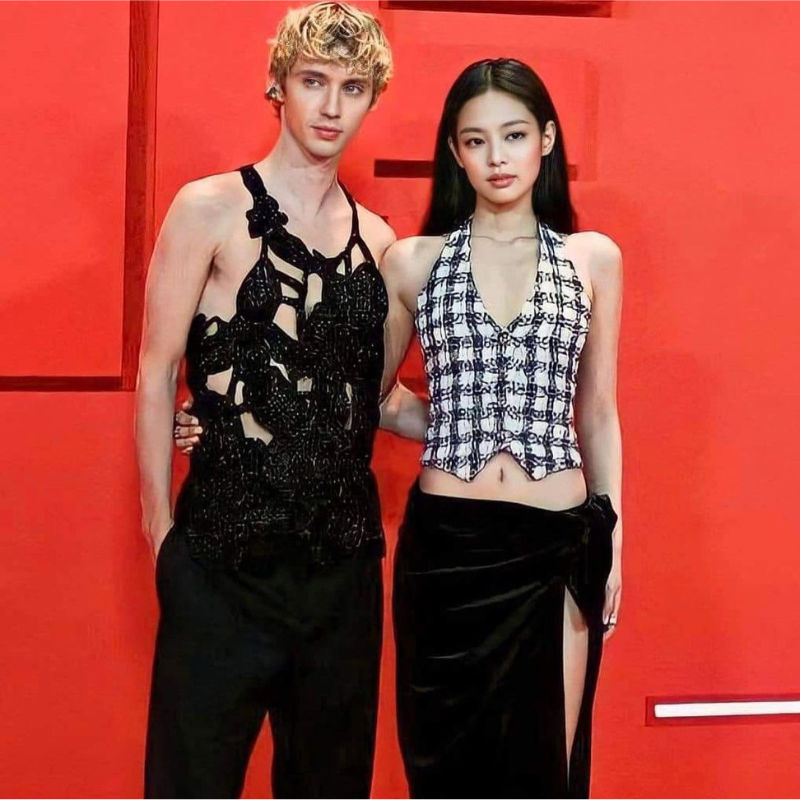 Here are some of Jennie of Blackpink's most iconic fashion moments