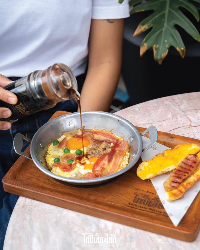 Where to find the best traditional Thai breakfast in Bangkok