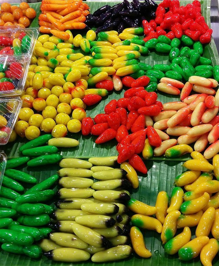 The most famous Thai snacks, available practically everywhere in Bangkok