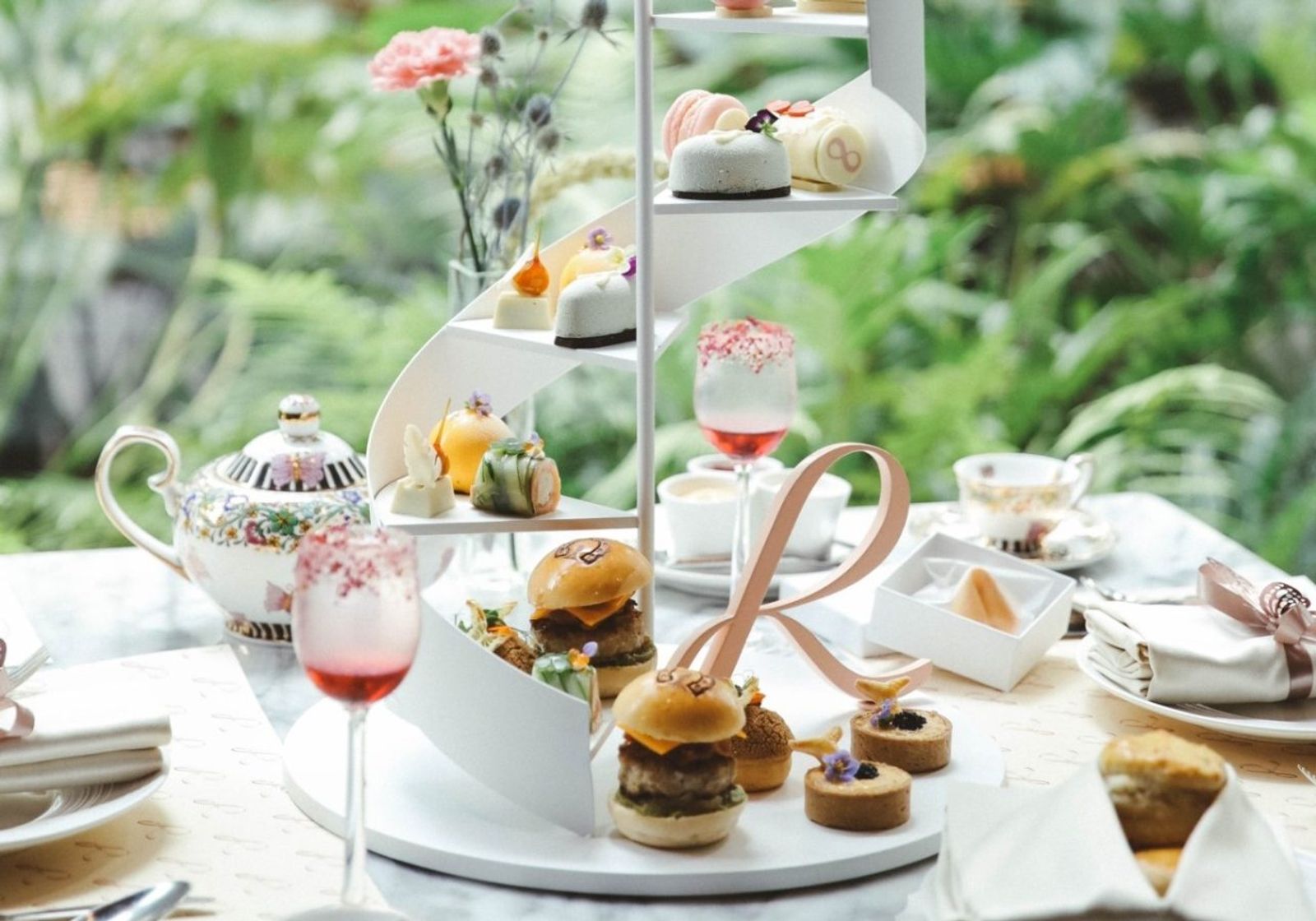 137 Pillars Bangkok x RAVIPA presents a blessful afternoon tea set