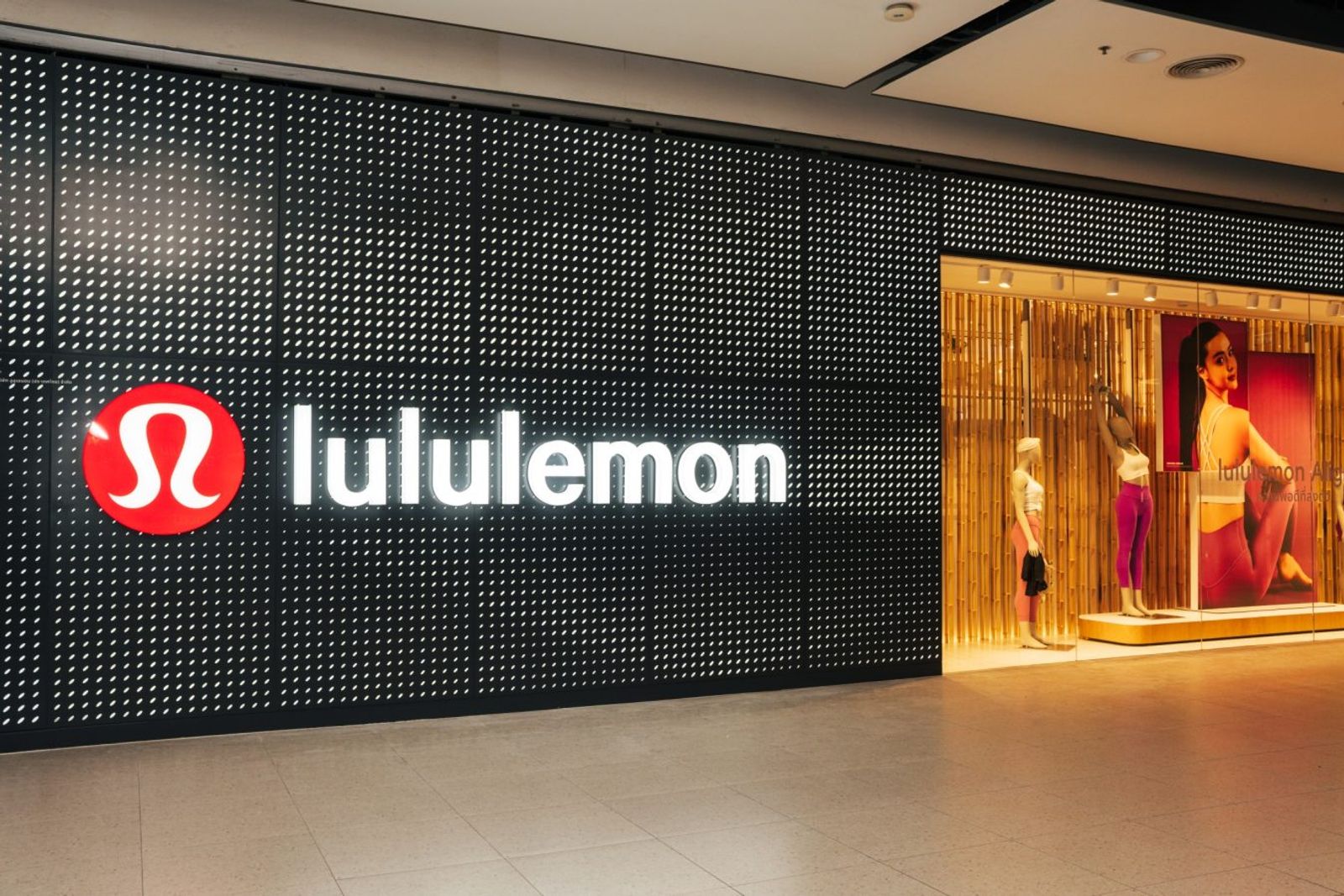 lululemon Thailand opens today at Central World