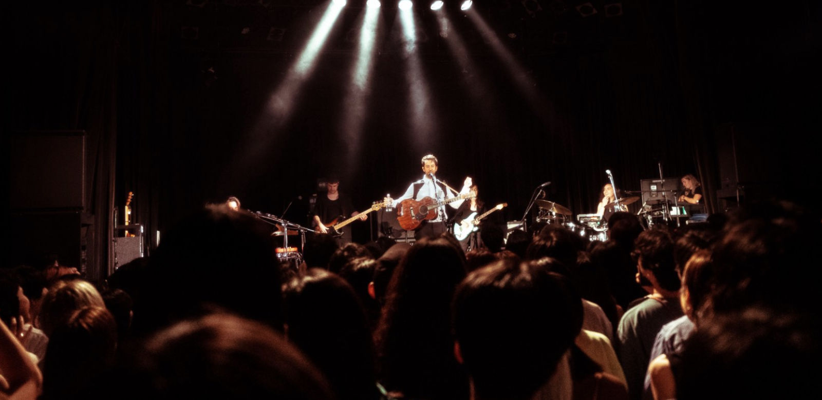 An itinerary for Bruno Major in Bangkok, based on his best songs