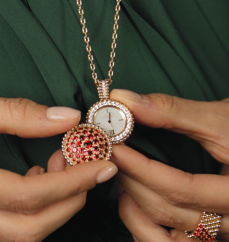 Van Cleef & Arpels introduces new timepieces to its Perlée collection