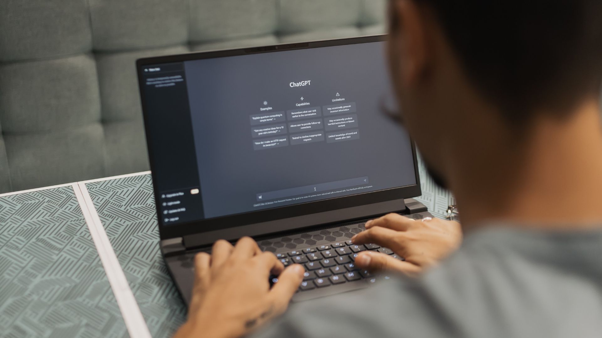 ChatGPT vs Grok: What's the difference?