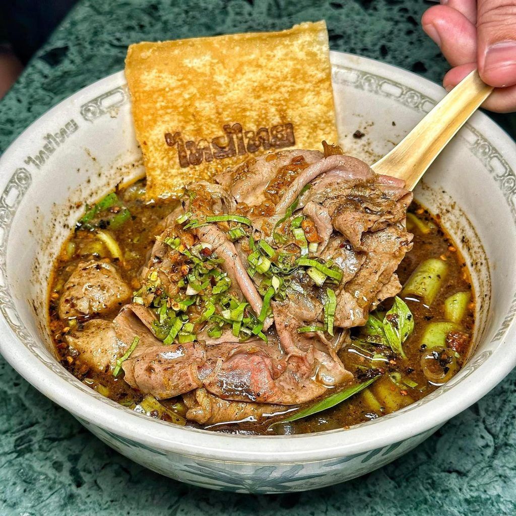 Where to find the best boat noodles in Bangkok