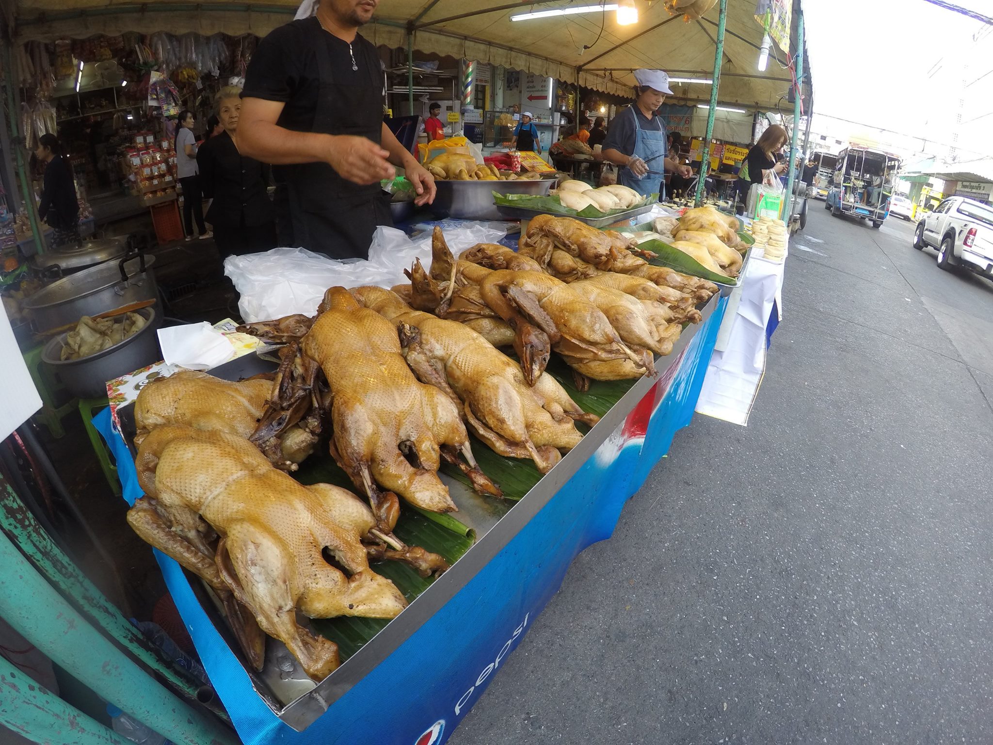 What to do along the new MRT Pink Line in Bangkok