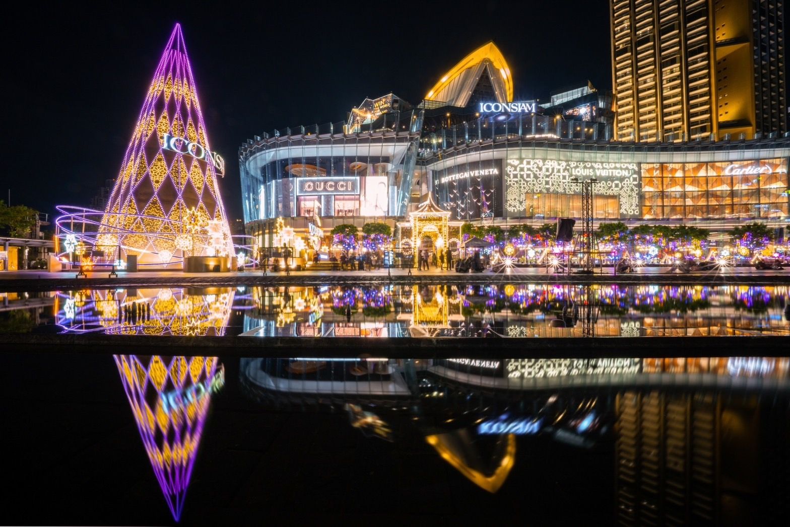 ICONSIAM celebrates its 5th anniversary with Bangkok Illumination 2023