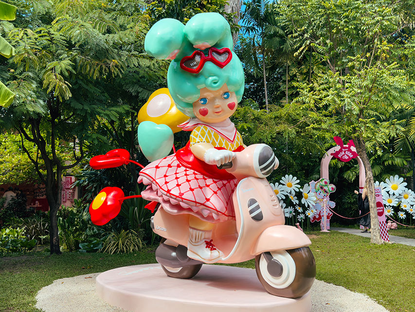 Vespa's Pink Rosa pop-up cafe brings Phannapast Rainbow Sue to life