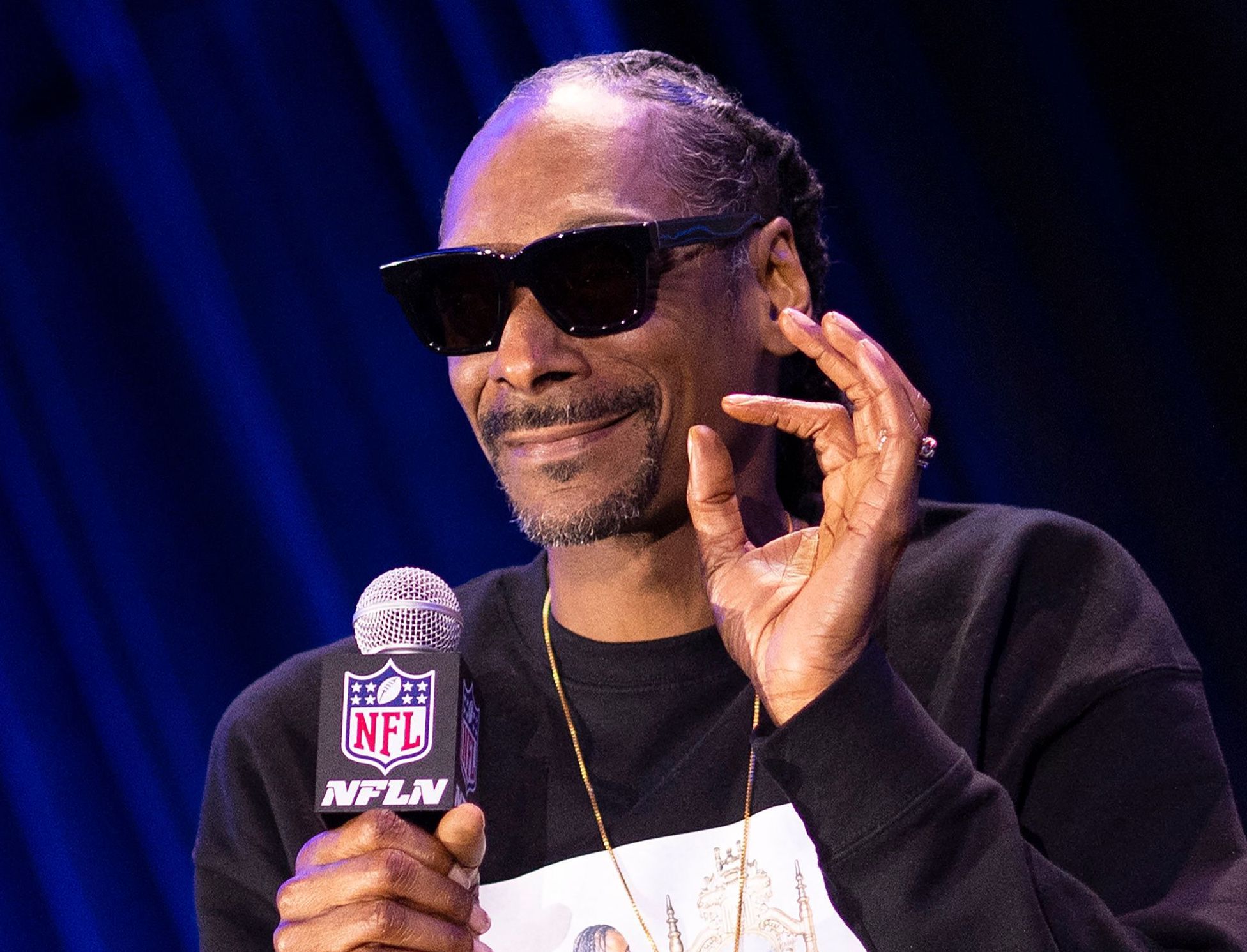 Snoop Dogg brings “doggystyle” as a reporter for the Paris Olympics