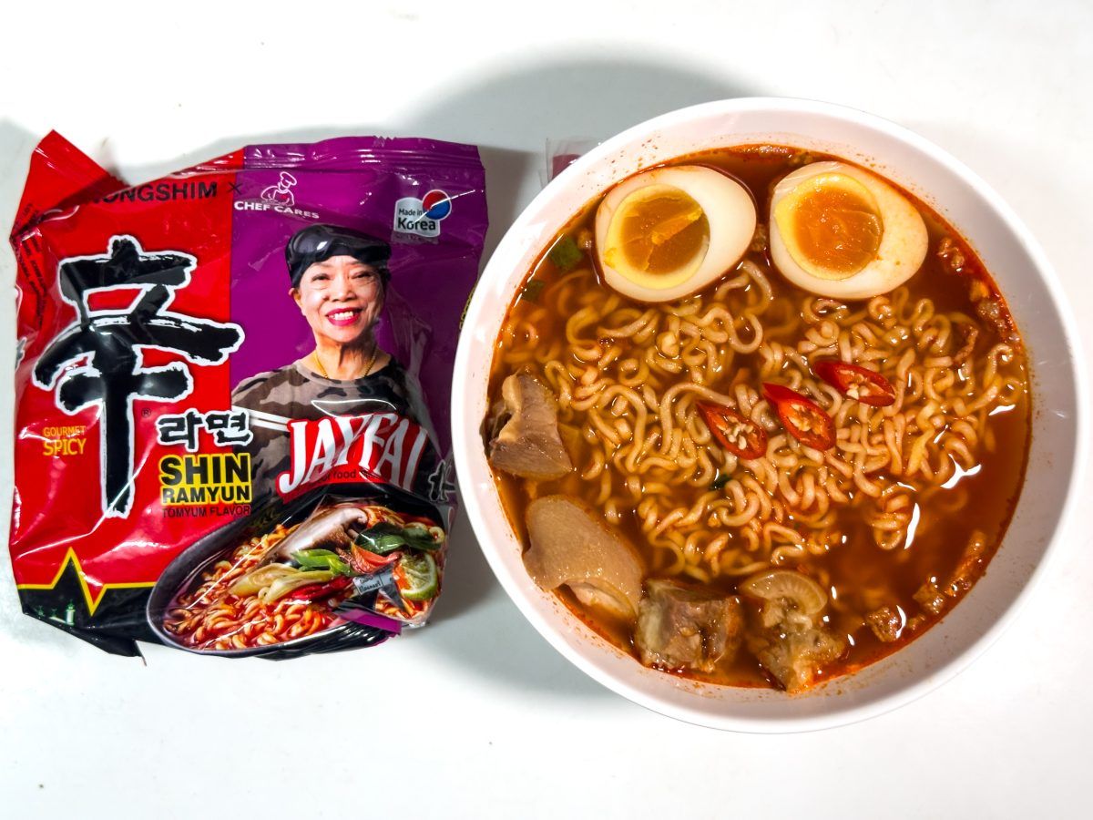 Shin Ramyun x Jay Fai's Tom Yum Koong review