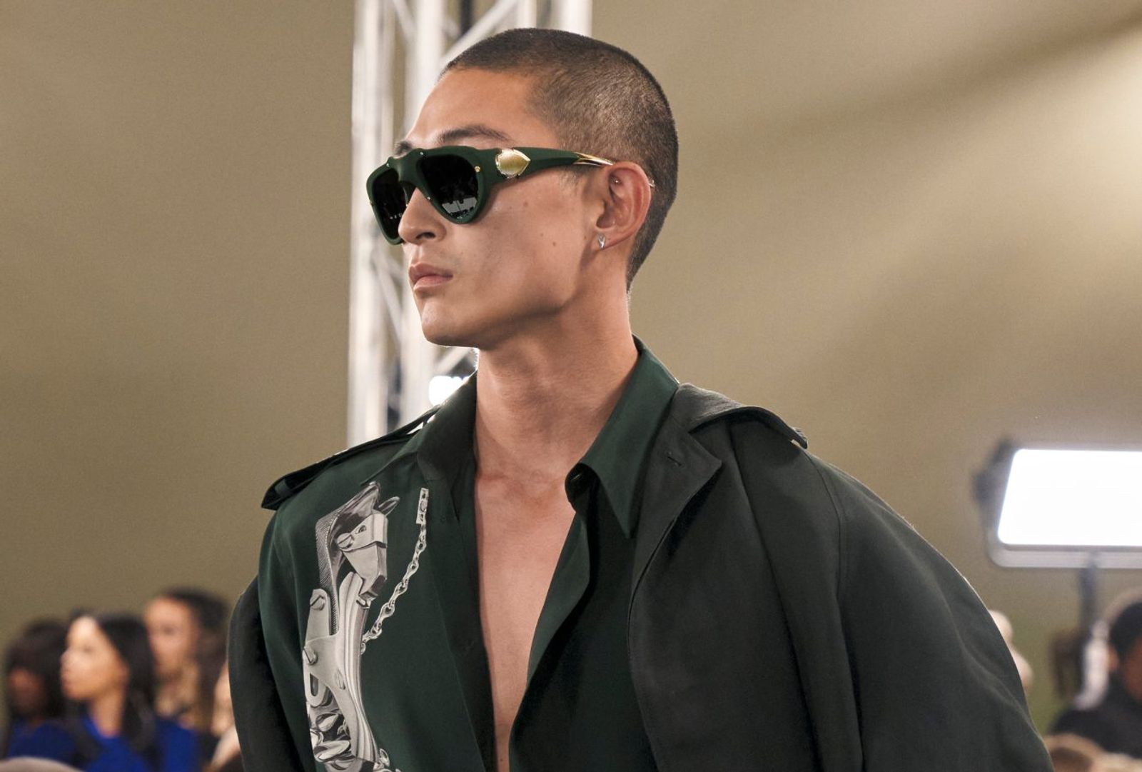 7 Best indulging items for men that he can use everyday available