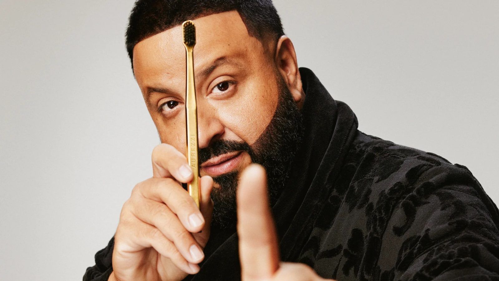 Aurezzi releases a 24k gold toothbrush and toothpaste, because reasons