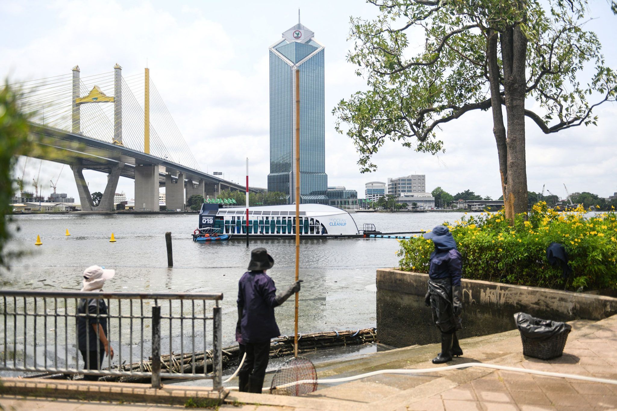 About The Ocean Cleanup “interceptor” catching waste on Bangkok river