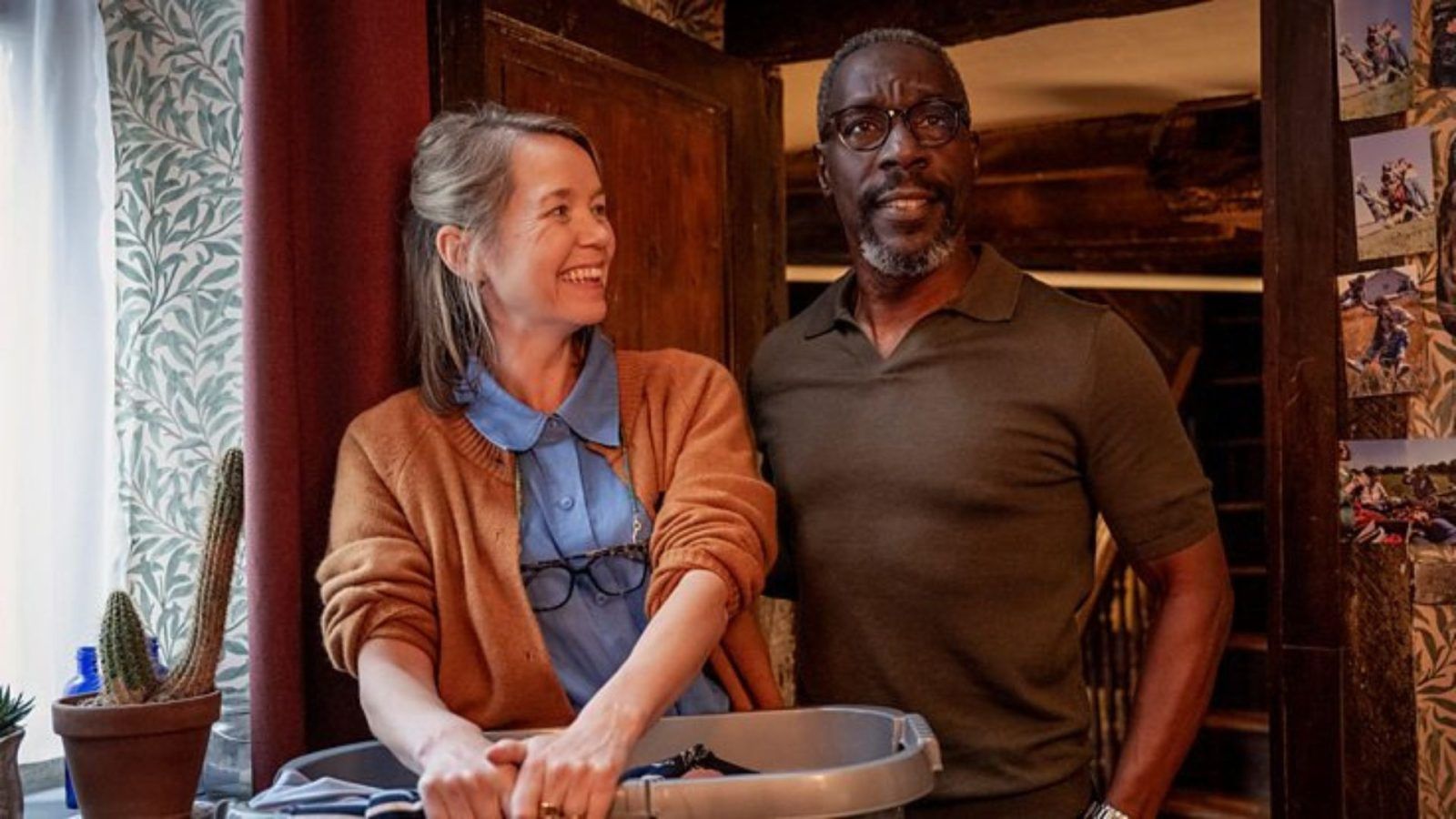 A Good Girl’s Guide to Murder: Differences between the book and series