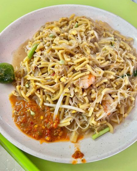 Weekend trip tip: Where to find the best Hokkien Mee in Singapore