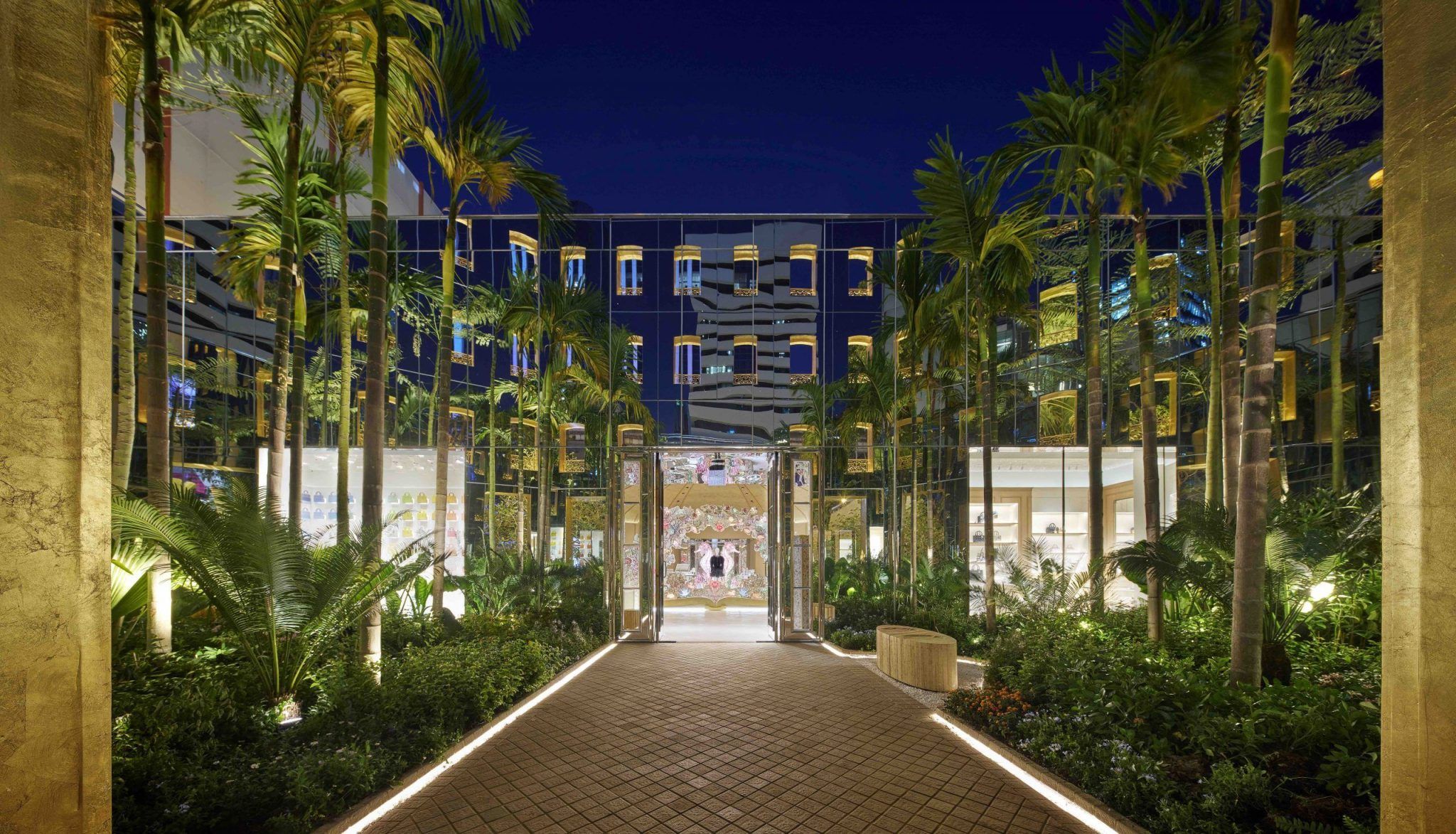 Dior Gold House and Dior Cafe in Bangkok: A first look inside