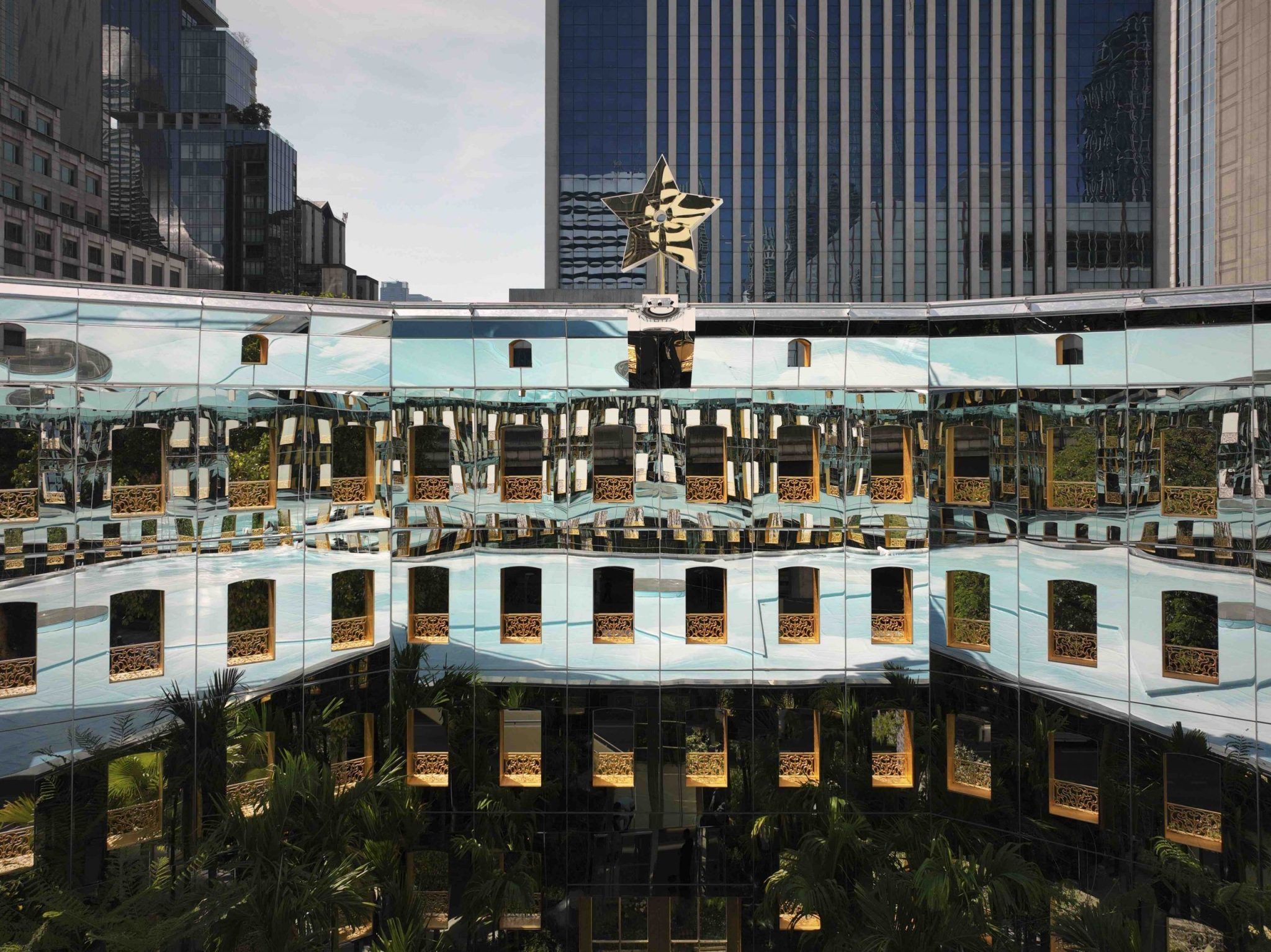 Dior Gold House and Dior Cafe in Bangkok: A first look inside
