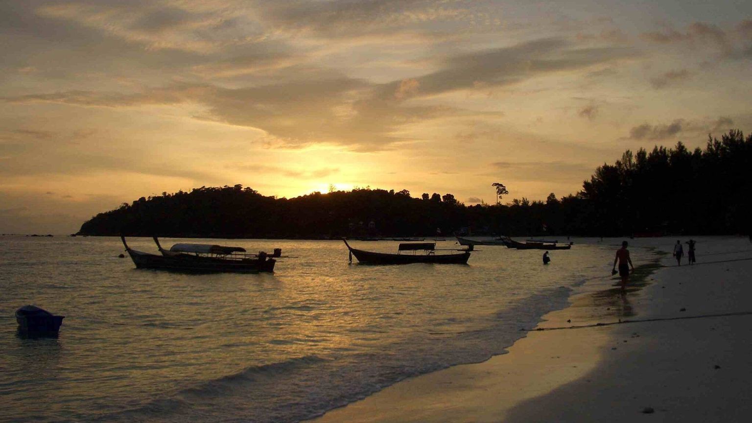 Things to do in Koh Lipe: Guide to beaches, islands, and more