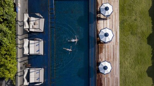 How to visit Moo Deng: Location, transportation, price, and more