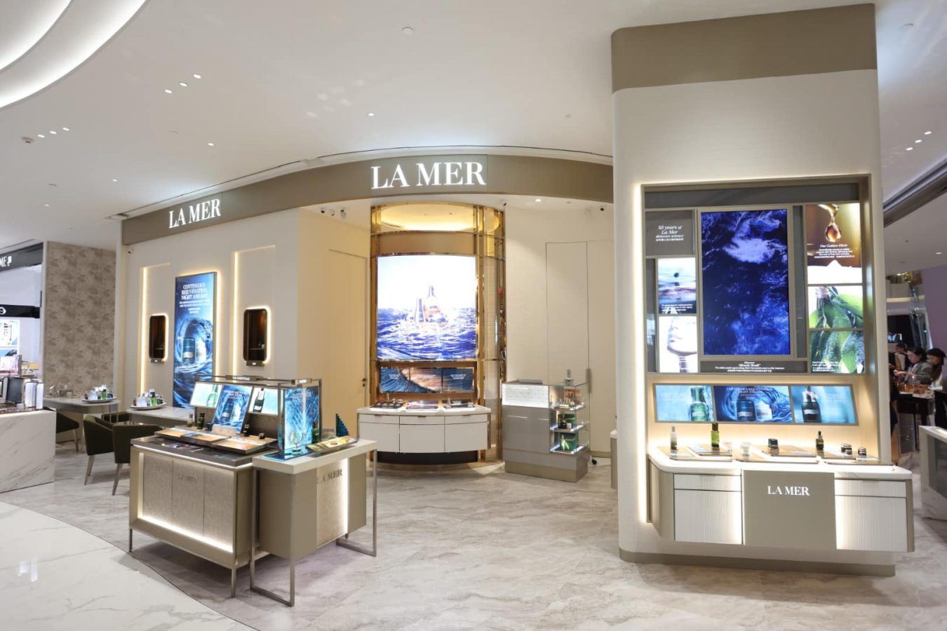Weekly Obsessions: Spa de La Mer, Dior Snow, and more