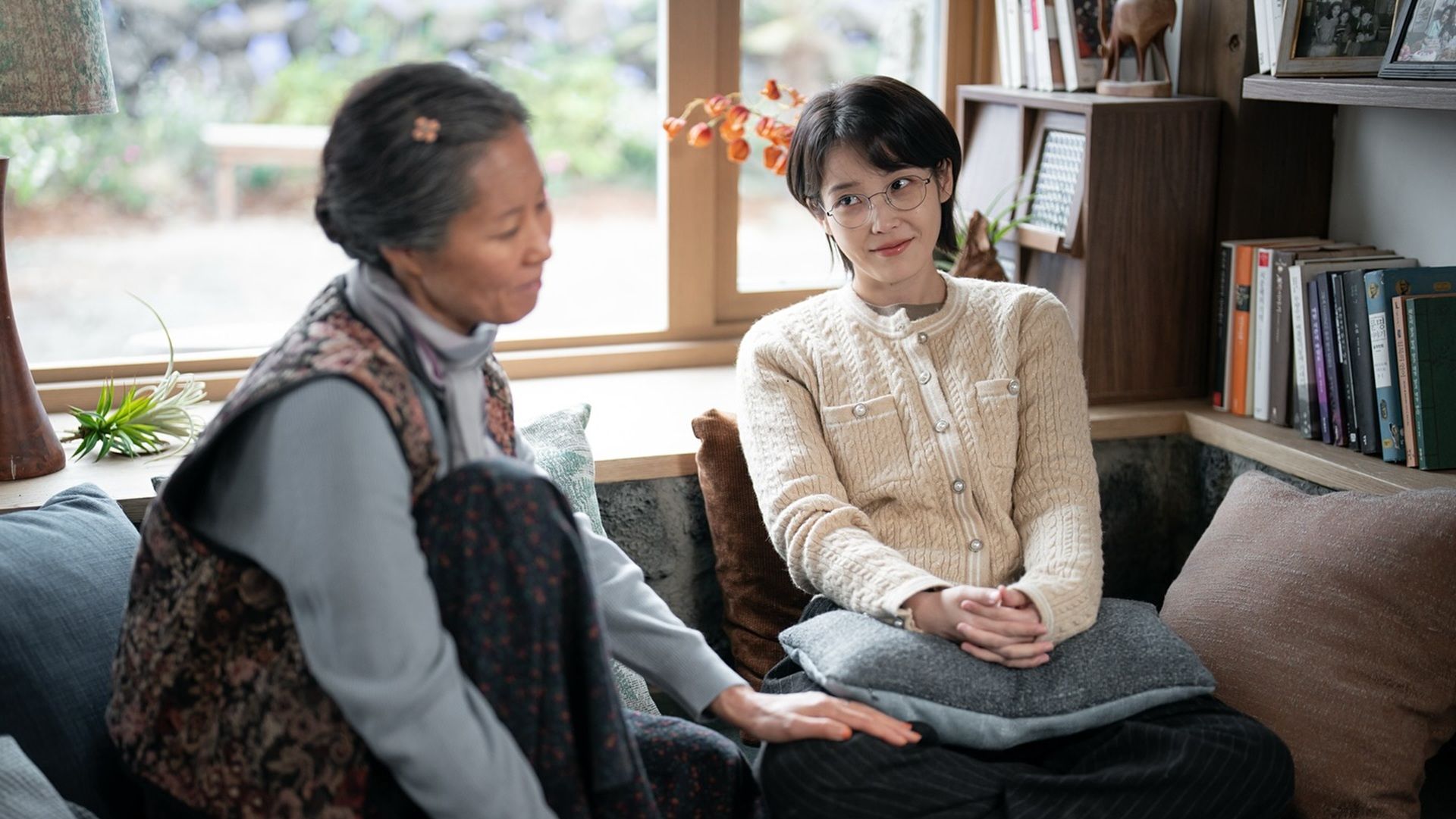 Ending of IU's When Life Gives You Tangerines explained | LSA Thailand