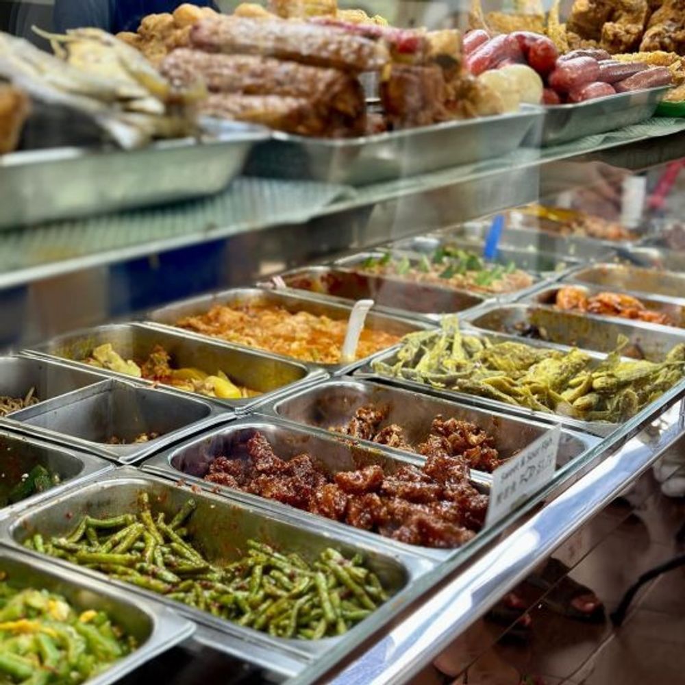 15 places for the best nasi lemak in Singapore, from basic to bougie