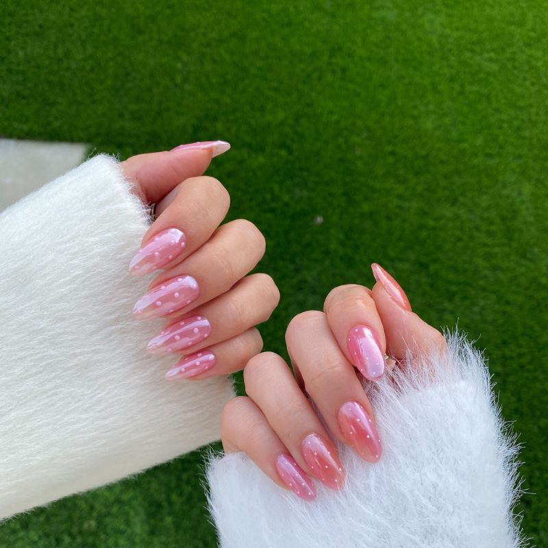 Gel vs Dip manicure: Which lasts longer, looks better, and suits you?