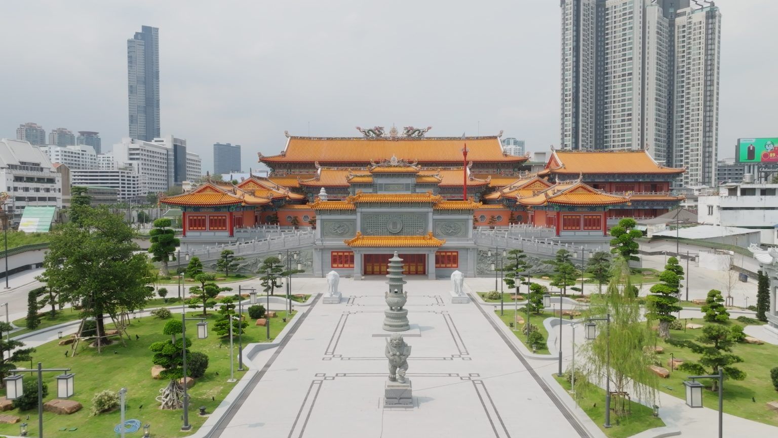 The White Jade Tai Hong Gong Shrine: A new shrine opens in Bangkok