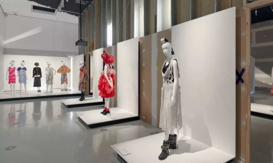 6 virtual fashion exhibitions that are happening right now