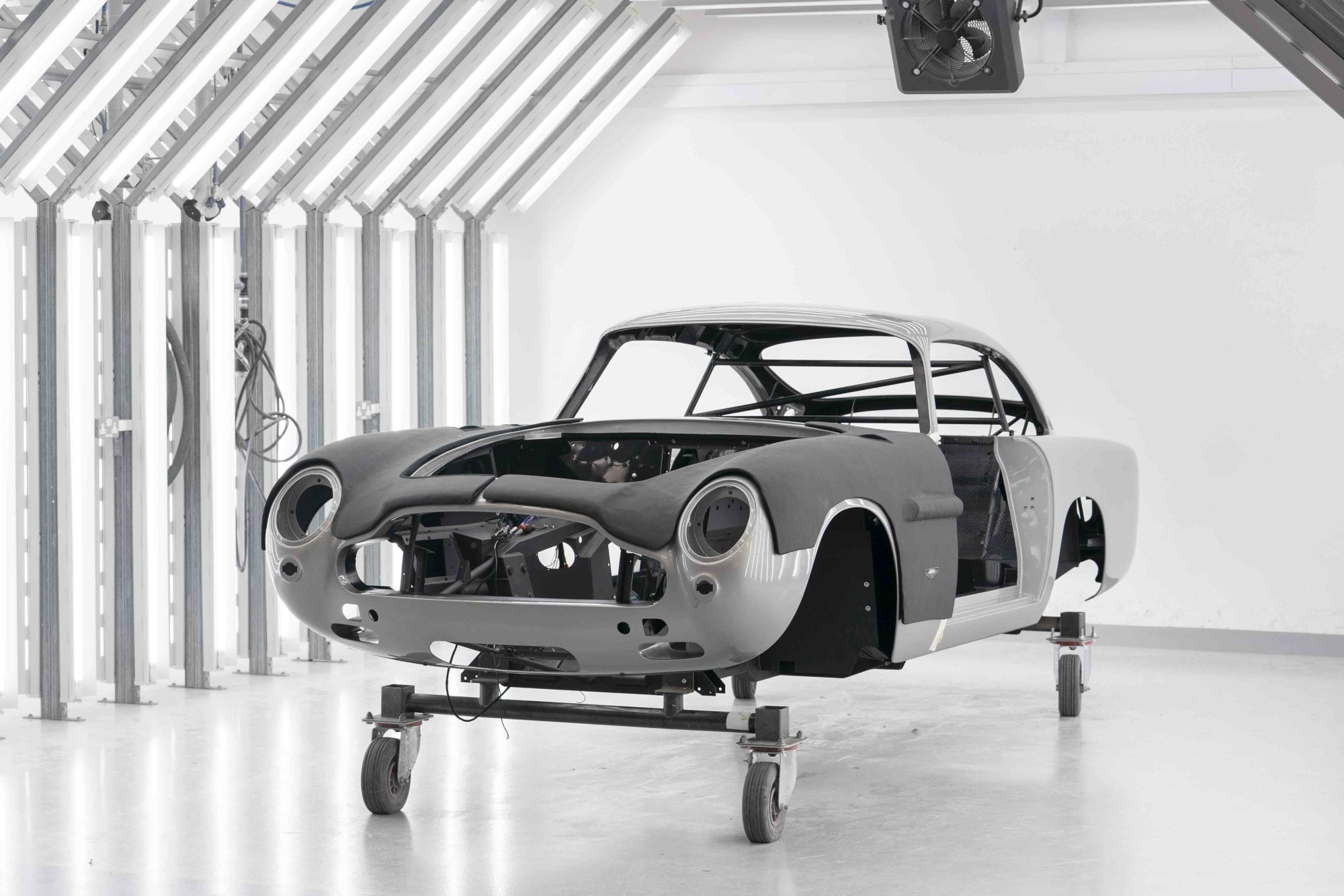 Aston Martin brings back the iconic DB5 from James Bond’s Goldfinger