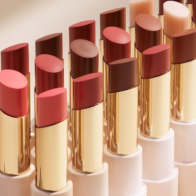 YouTubers rate the best products from Rare Beauty