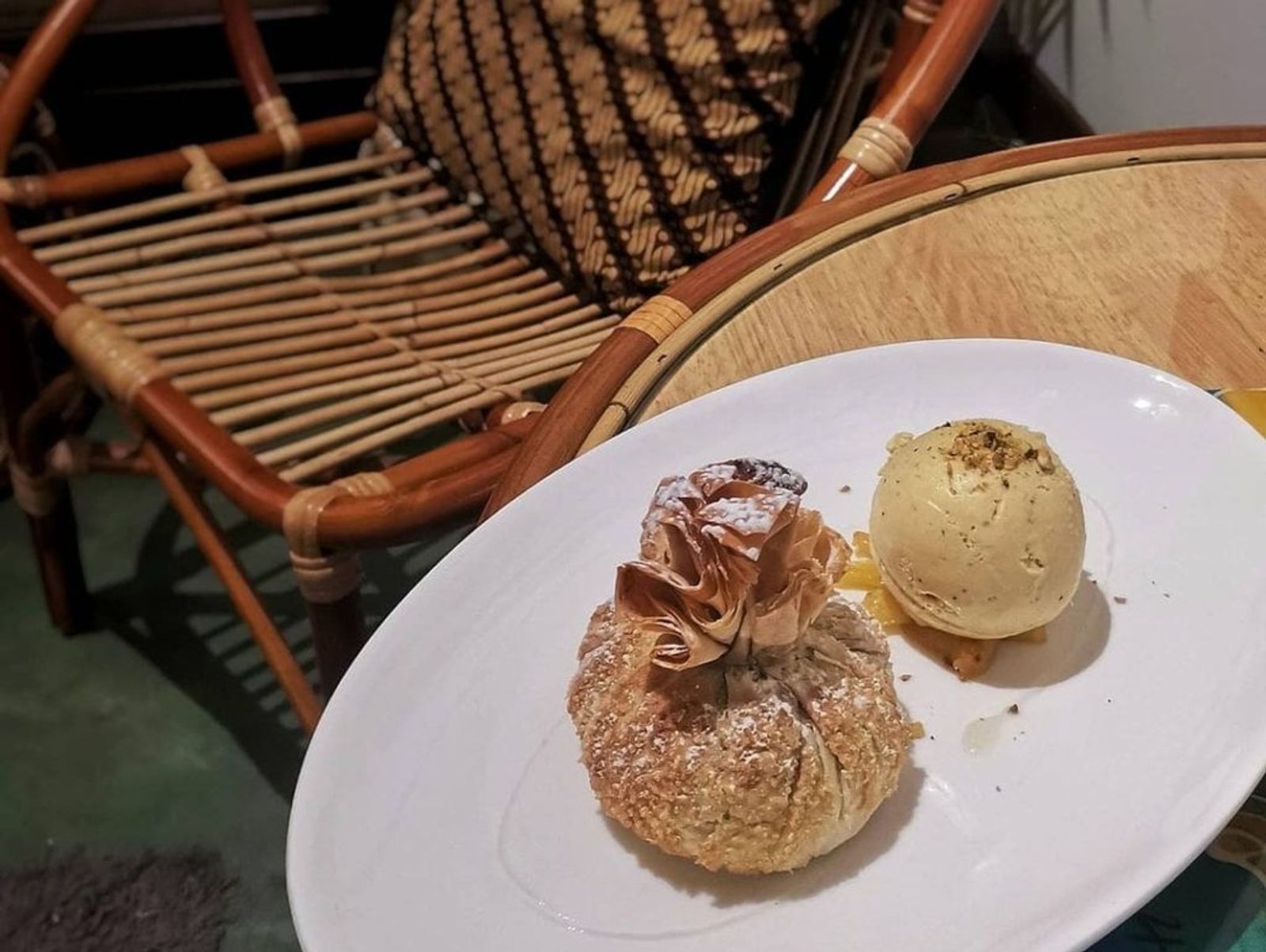 Check out where you can get the best apple strudel around KL and PJ