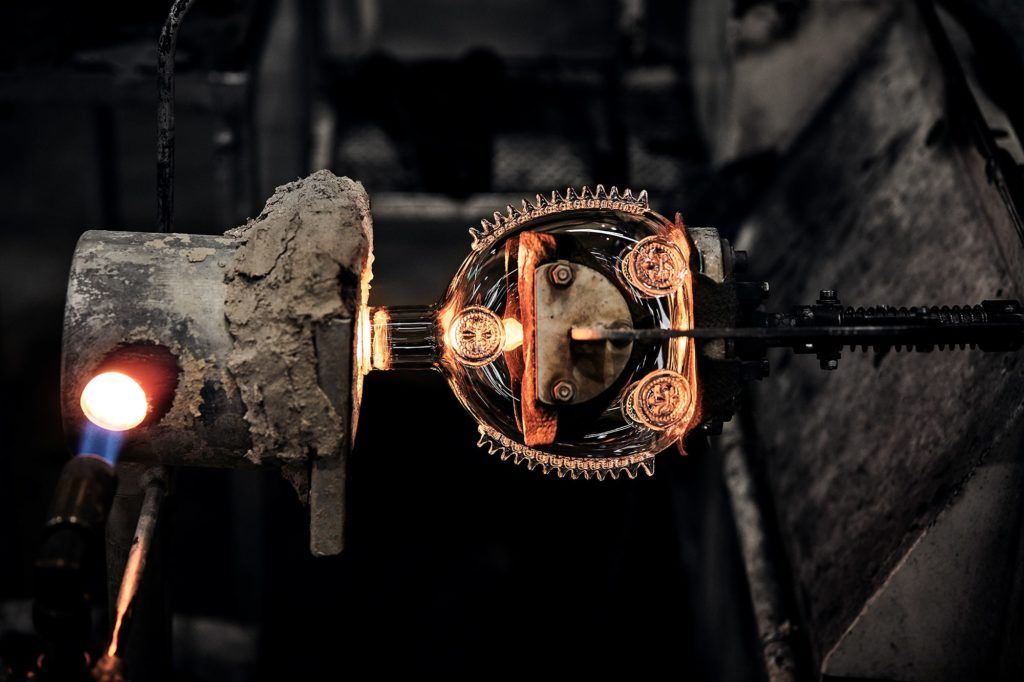 LOUIS XIII Experience: The Tribute to City Of Lights — 1900, a limited ...