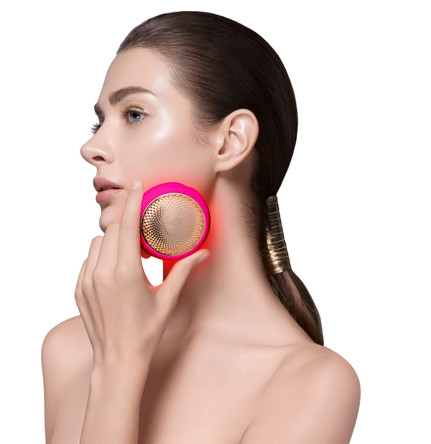 5 reasons why the upgraded Foreo UFO 2 can replace your facial sessions