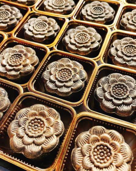 These artisanal mooncakes are perfect as Mid Autumn Festival gifts