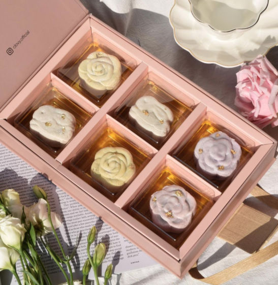 These artisanal mooncakes are perfect as Mid Autumn Festival gifts