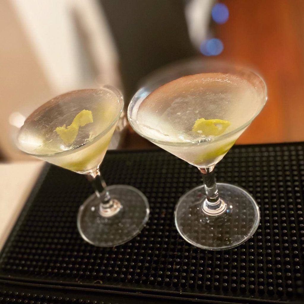 15 delicious classic cocktails you can make effortlessly at home